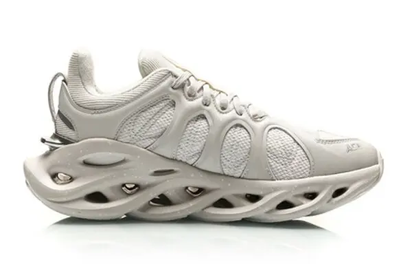 LI-NING Arc Ace X New York Fashion Week 2019 Sneakers - White/beige
