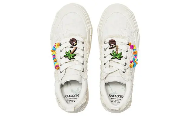 KAALIXTO Skateboarding Canvas Low Top Sneakers