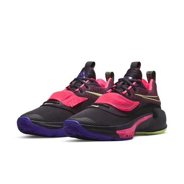 Nike Zoom Freak 3 "digital" Basketball Sneakers - Black/pink