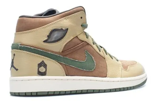 JORDAN 1 Retro 'armed Forces' Sneakers - Brown