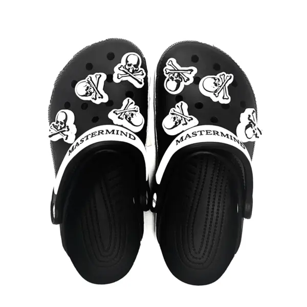 CROCS Classic Clog X Mastermind - Black