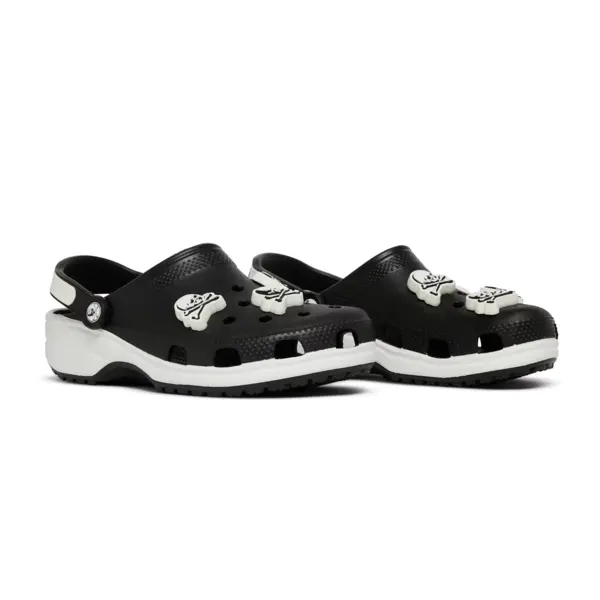 CROCS Classic Clog X Mastermind - Black