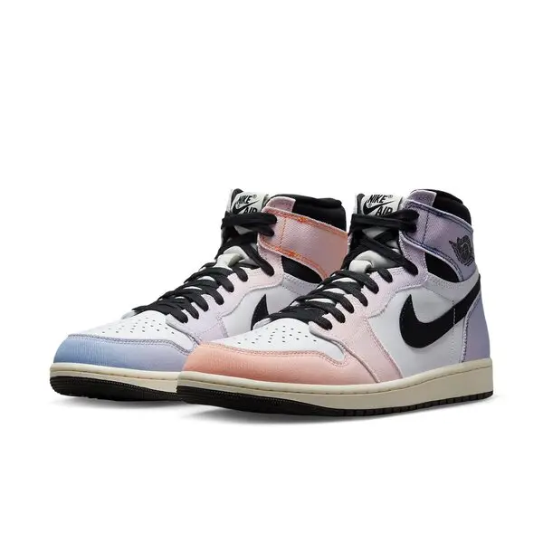 JORDAN 1 Retro High Og "skyline" Sneakers - White/purple