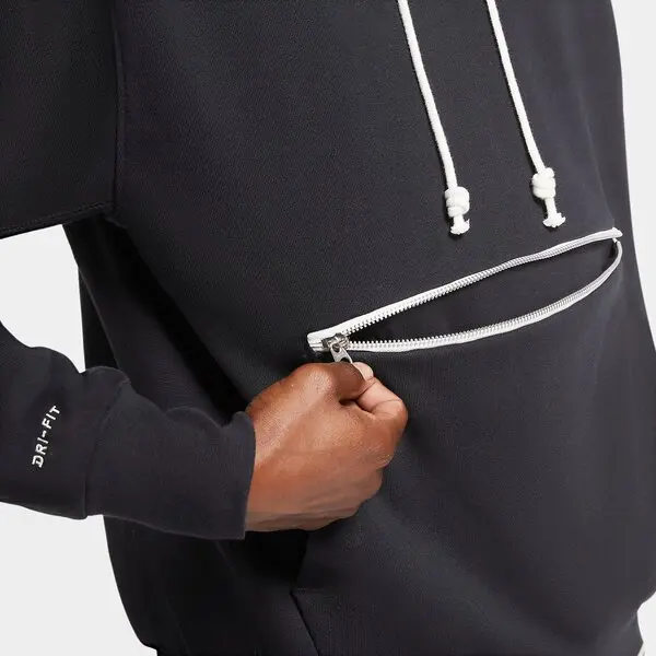 Nike Standard Issue Hoodie