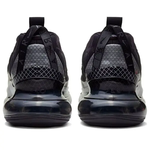Nike Mx-720-818 Sneakers