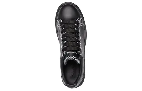 Alexander McQueen Oversized Sneaker With Contrast Stitching - Black/silver