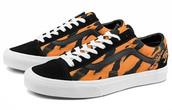 VANS Style 36 Low-top Sneakers With Embroidered Tiger Detail - Black/orange