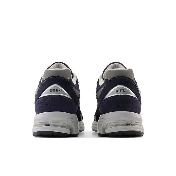 NEW BALANCE 2002r Gore-tex Lace-up Sneakers - Black/grey