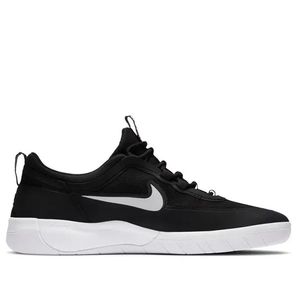 Nike Nyjah Free 2 Sb Sneakers - Black/white