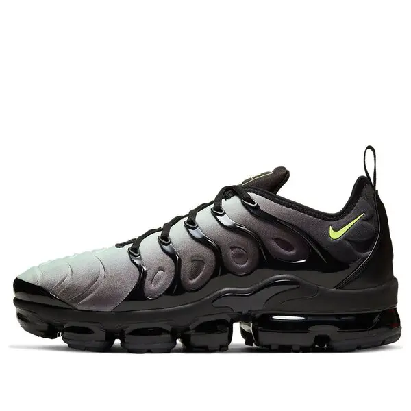 Nike Vapormax Plus Sneakers - Black