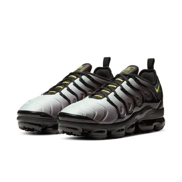 Nike Vapormax Plus Sneakers - Black