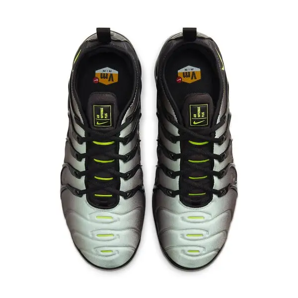 Nike Vapormax Plus Sneakers - Black