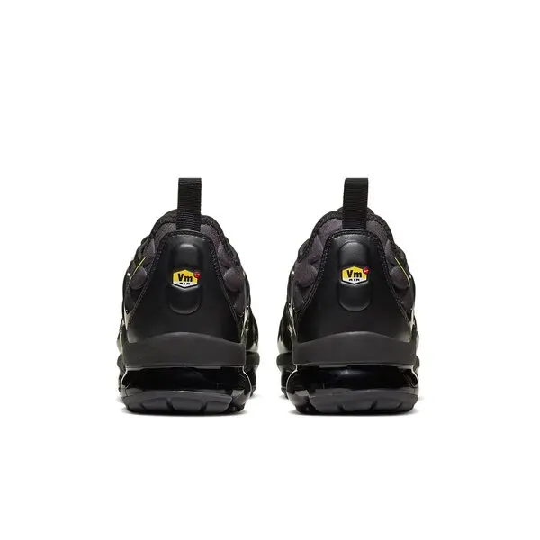 Nike Vapormax Plus Sneakers - Black