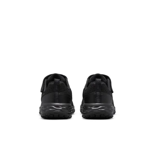 Nike Revolution 6 Sneakers