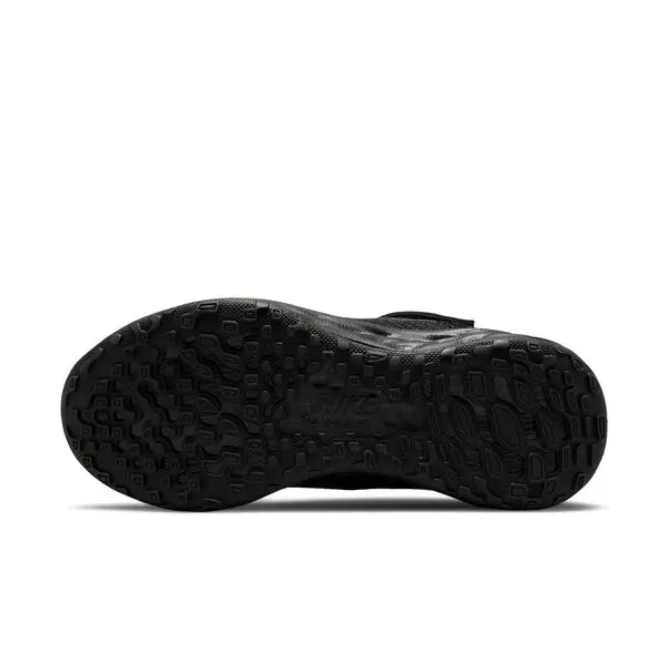 Nike Revolution 6 Sneakers