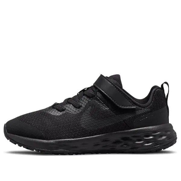 Nike Revolution 6 Sneakers