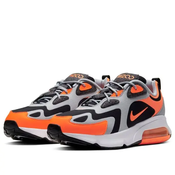 Nike Max 200 Sneakers