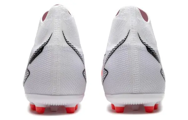 PUMA Ultra Match+ Ll Mg Sneakers