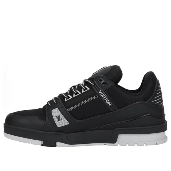 LOUIS VUITTON Trainer Sneakers - Black