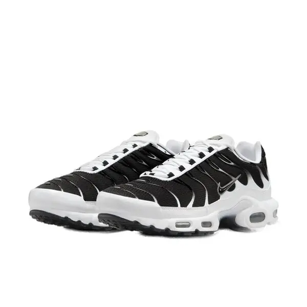 Nike Max Plus Sneakers - Black