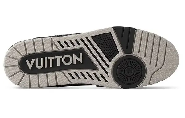 LOUIS VUITTON Trainer Sneakers