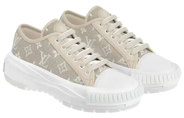 LOUIS VUITTON Squad Sneakers Beige Monogram
