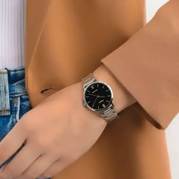 Casio Analog Quartz Watch With Silver Tone Stainless Steel Bracelet - Black