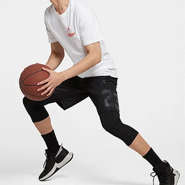 JORDAN Basketball Graphic Print T-shirt