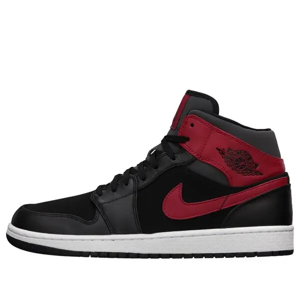 JORDAN 1 Mid Sneakers