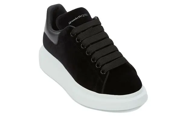 Alexander McQueen Oversized Sneaker - Black