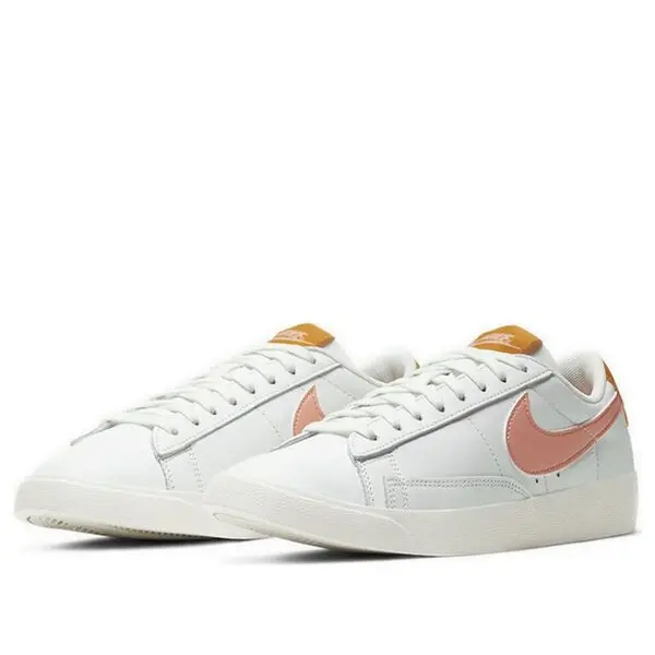 Nike Blazer Low Sneakers