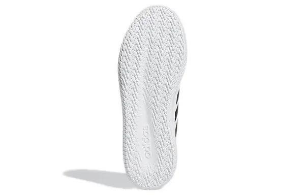 Adidas Gametalker Low Top Sneakers
