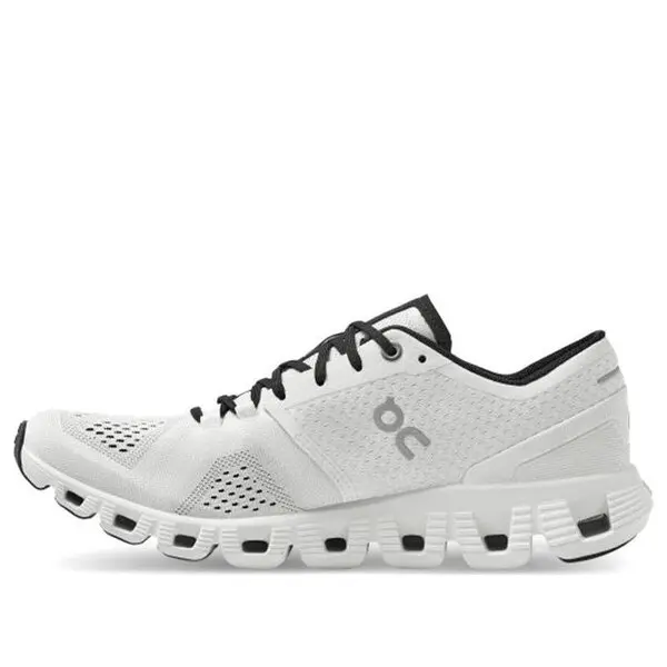 On Cloud X Sneakers - White/black