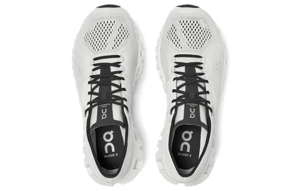 On Cloud X Sneakers - White/black