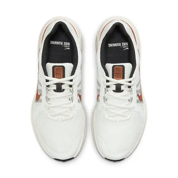 Nike Run Swift 2 Sneakers - White/brown