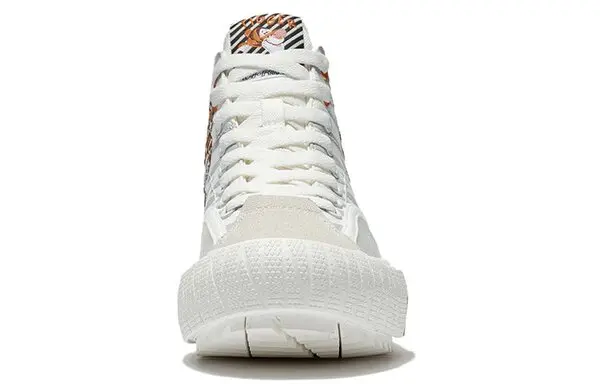 LI-NING Classic Canvas Hi X Disney Tigger Sneakers