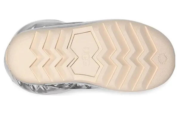 UGG Classic Maxi Short Boot - Metallic Silver