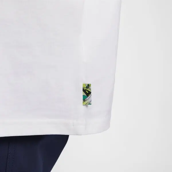 Nike Graphic Print T-shirt
