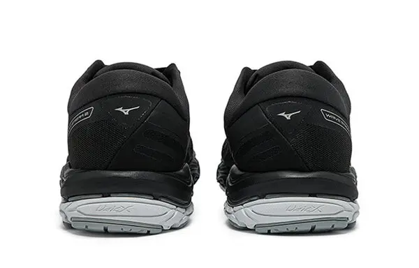 Mizuno Wave Stream 2 Athletic Sneakers - Black/white