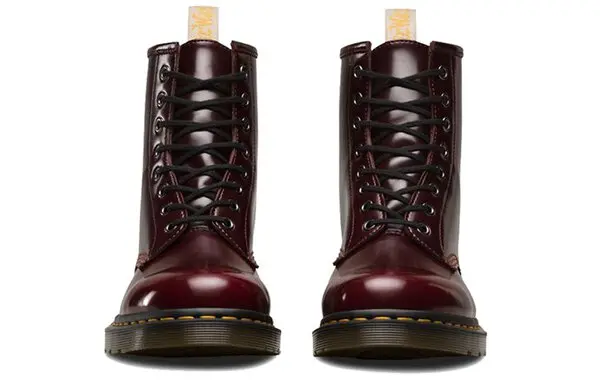 Dr. Martens 1460 8-eye Boots