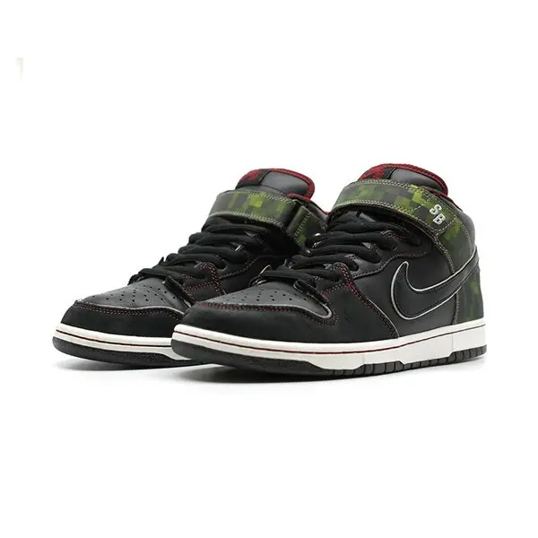 Nike Dunk Mid Elite Sb "nitraid" Sneakers