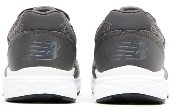 NEW BALANCE 707 Sneakers - Grey