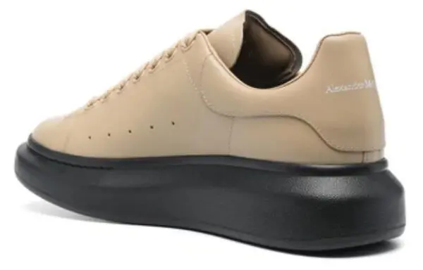 Alexander McQueen Larry Sneakers - Beige/black