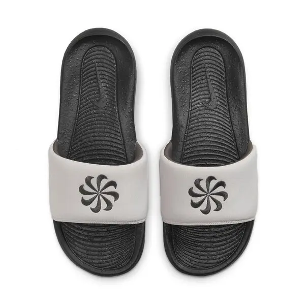 Nike Victori One Slide Next Nature - Light Iron Ore/black
