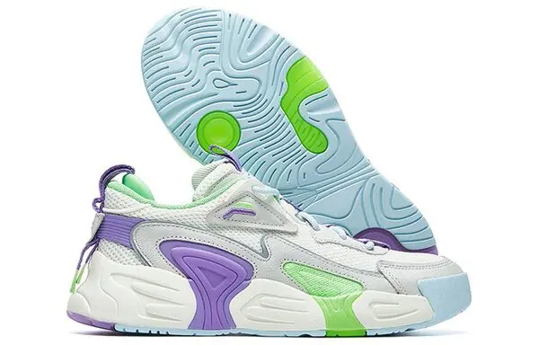 FILA Swarm Low Swirl Sneakers