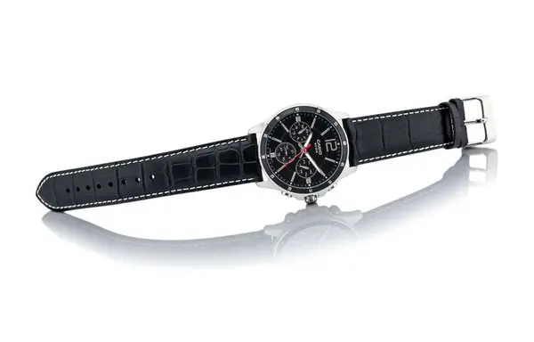 Casio Analog Quartz Watch With Leather Strap