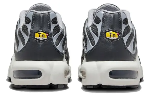 Nike Max Plus Se "iron Grey" Sneakers - Iron Grey/wolf Grey/sail