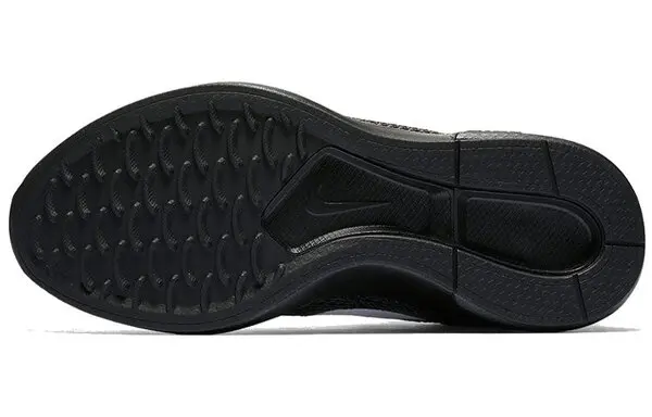 Nike Duel Racer Sneakers