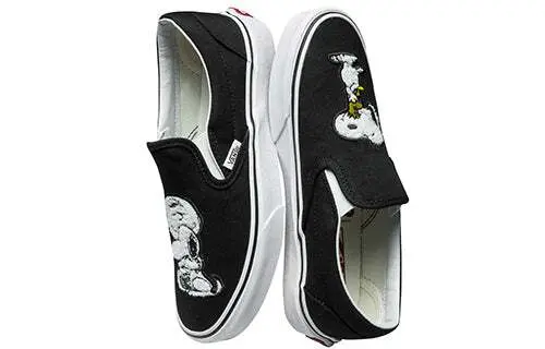 VANS Peanuts X Classic Slip-on - Black