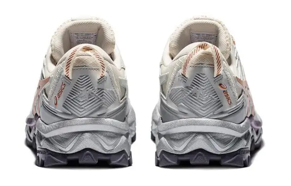 Asics Gel-fujitrabuco 8 Low Top Athletic Sneakers - White/gold